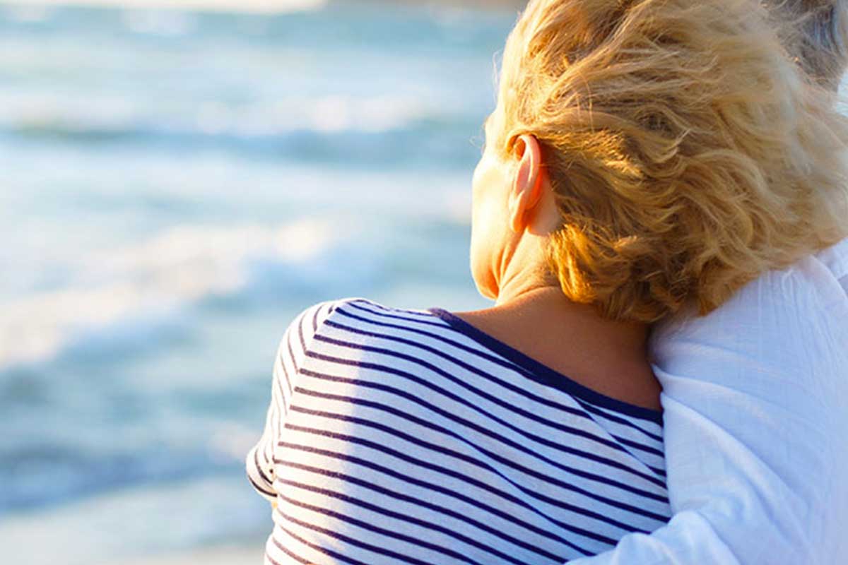 Le témoignage émouvant d'une sexagénaire libérée - têtu·