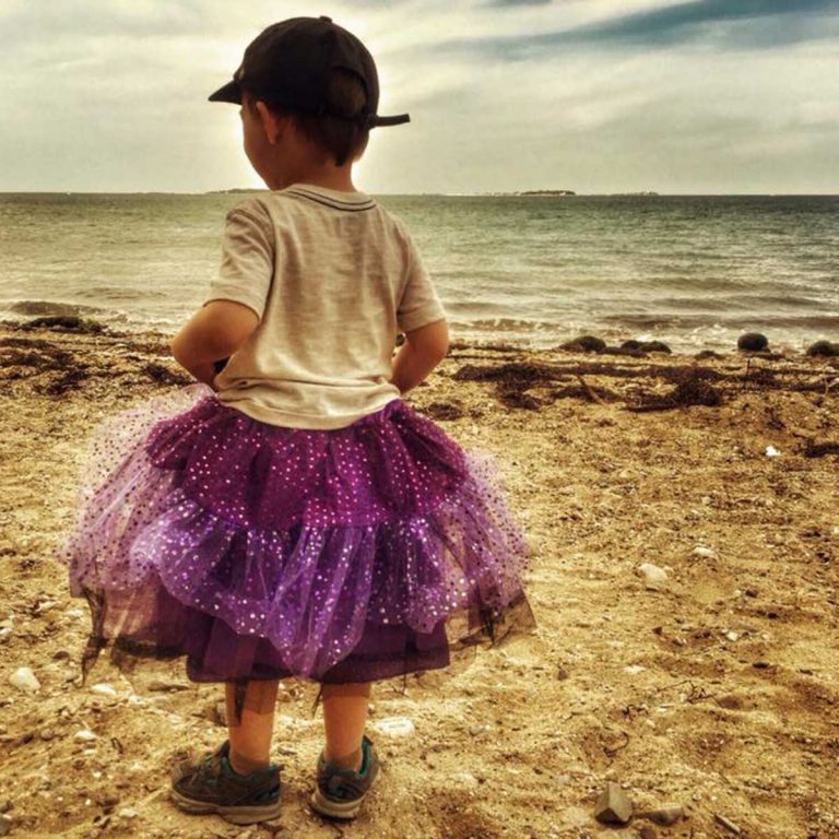 TÊTU | Le garçon qui portait des tutus devient un emblème sur les ...