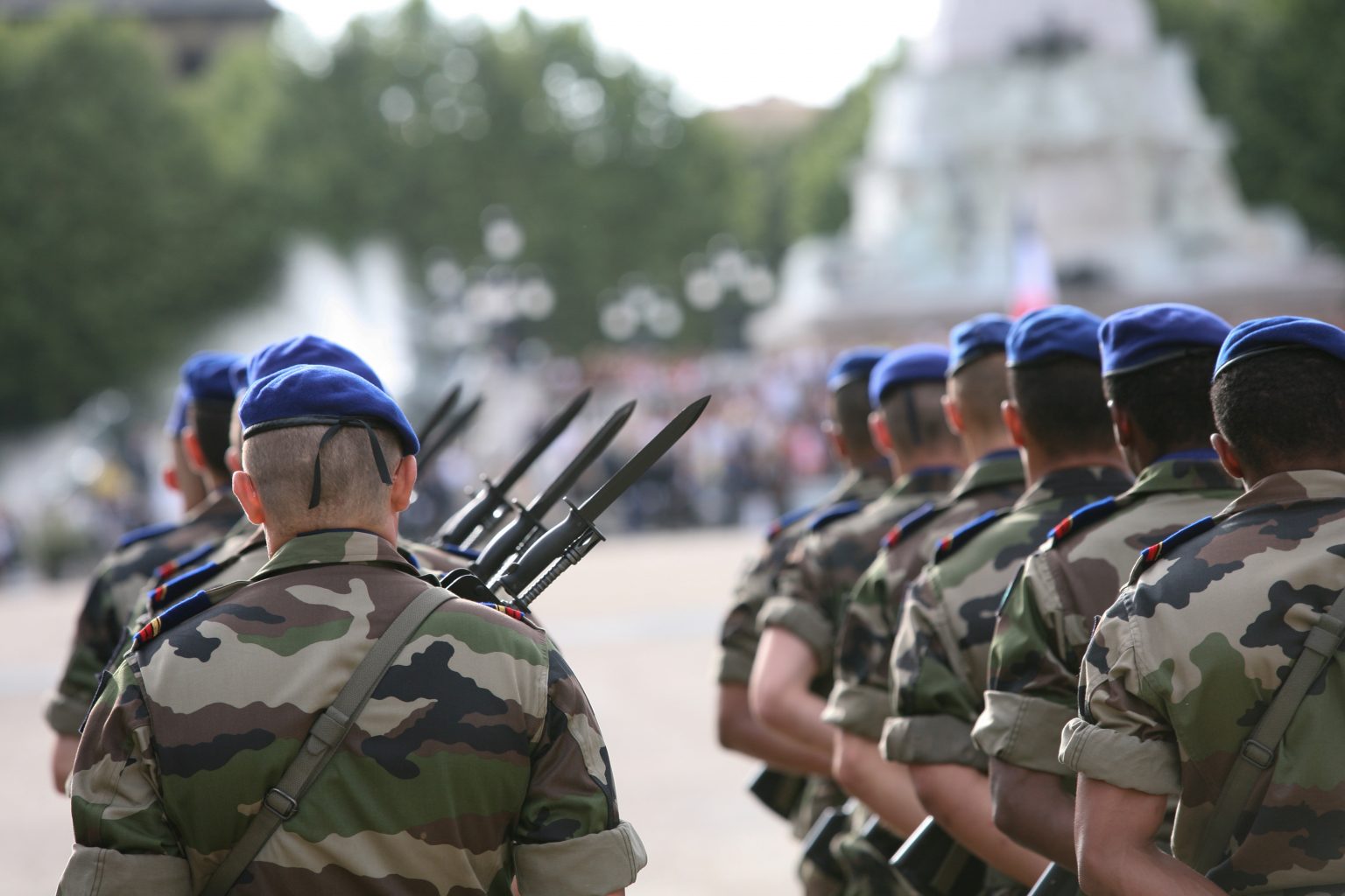 "Dans l'armée, l'homophobie est une tradition" : ma vie de militaire LGBT