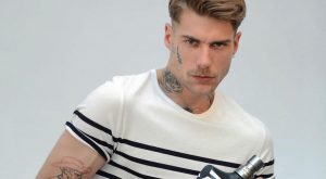 Le livre "Moi, j'embrasse" de Clément Grobotek va bientôt être adapté ...