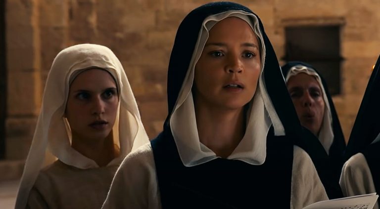 VIDÉO. Virginie Efira en nonne lesbienne dans le trailer érotique de ...