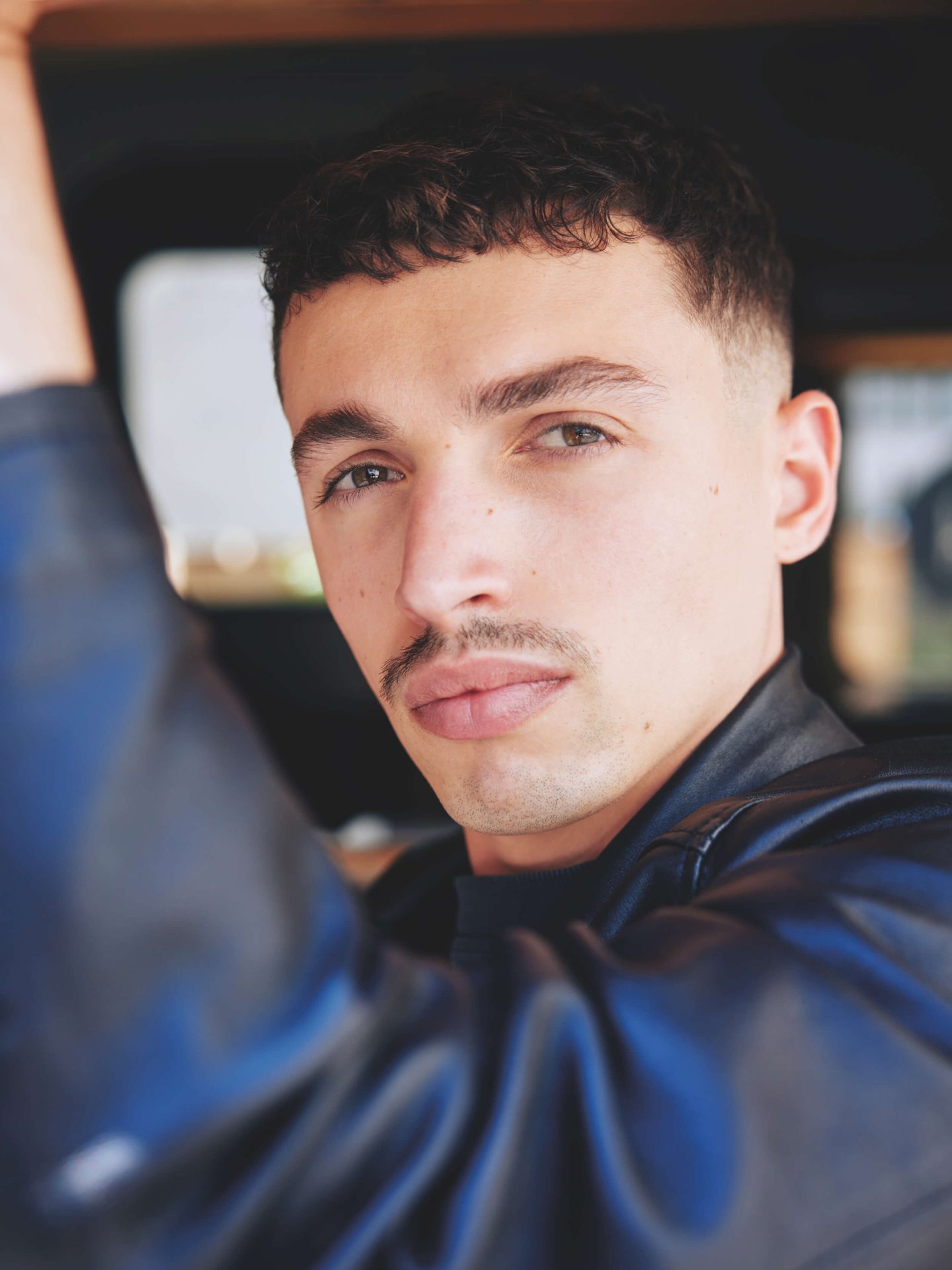 Rencontre avec Marouane Bakhti : "Être queer, c'est apprivoiser l'angoisse"