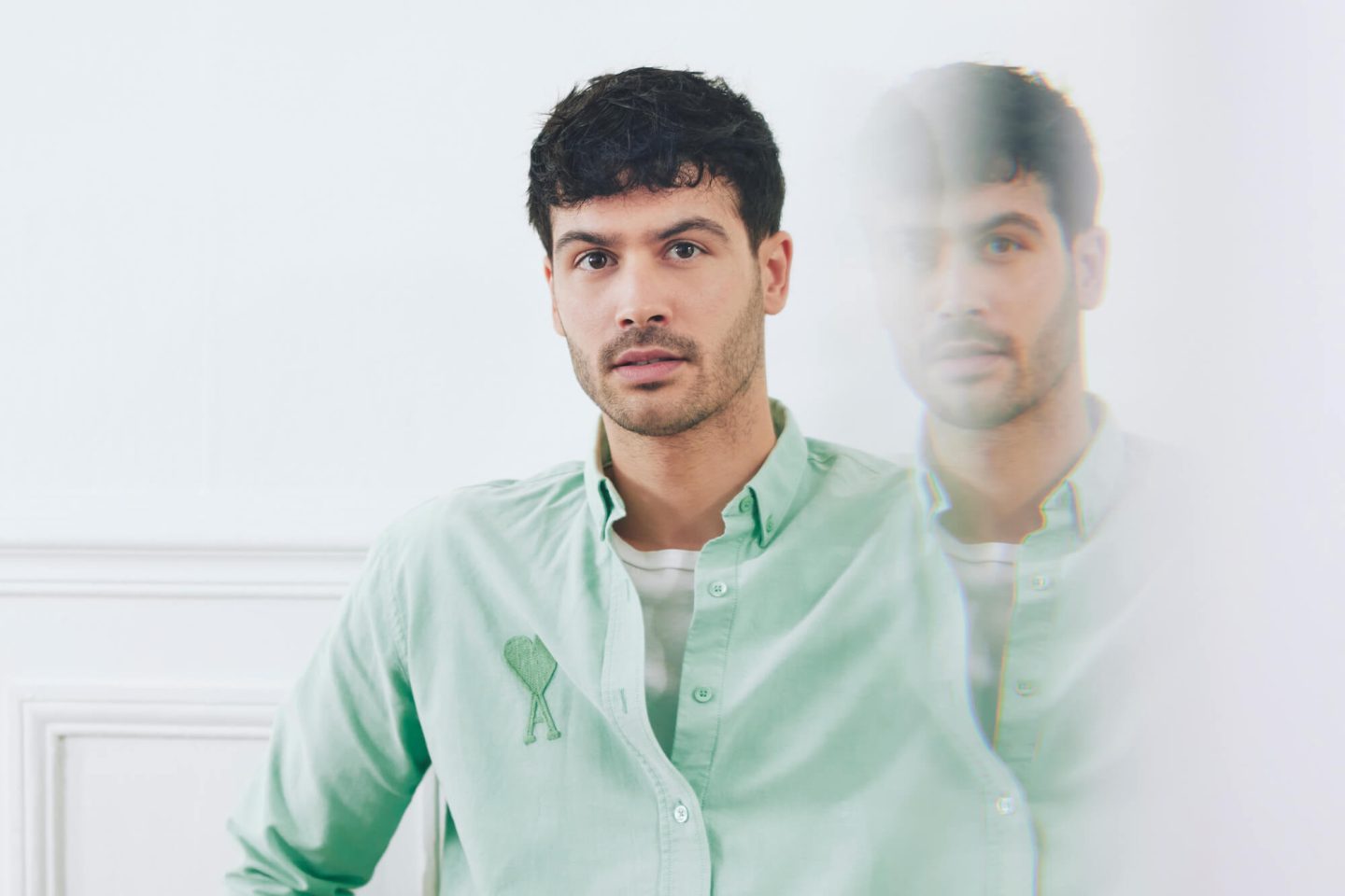 Stand-up : l'humoriste Louis Cattelat soigne ses mots