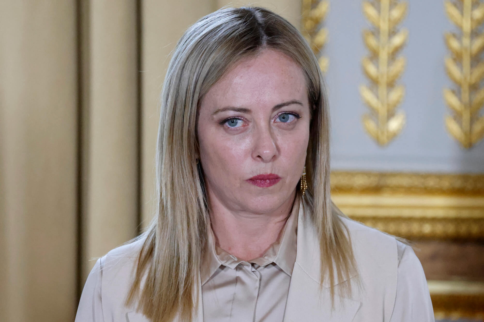 Italie : Giorgia Meloni au pouvoir, un an d'obsessions anti-LGBT