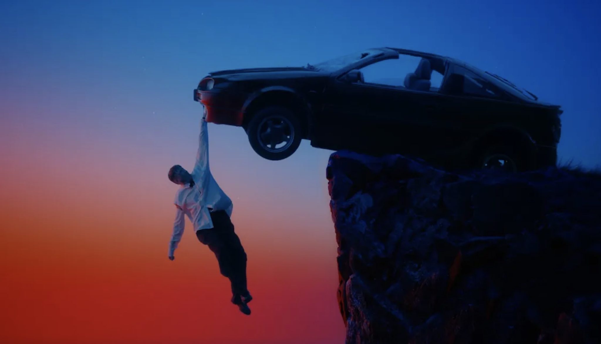 [Vidéo] Eddy de Pretto dévoile son nouveau clip, "Urgence 911"