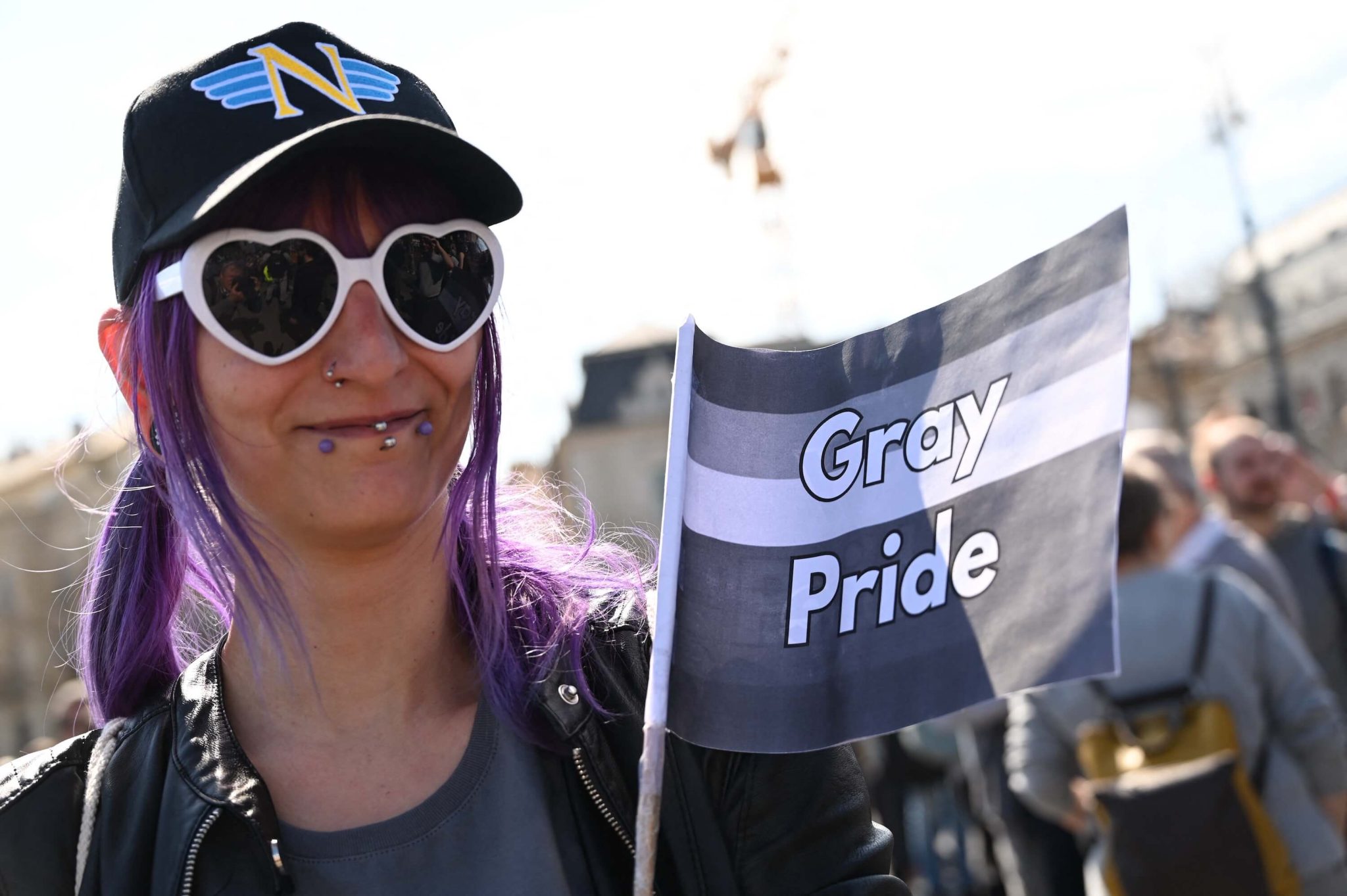Manifestation grise à Budapest contre l'interdiction de la Pride LGBT